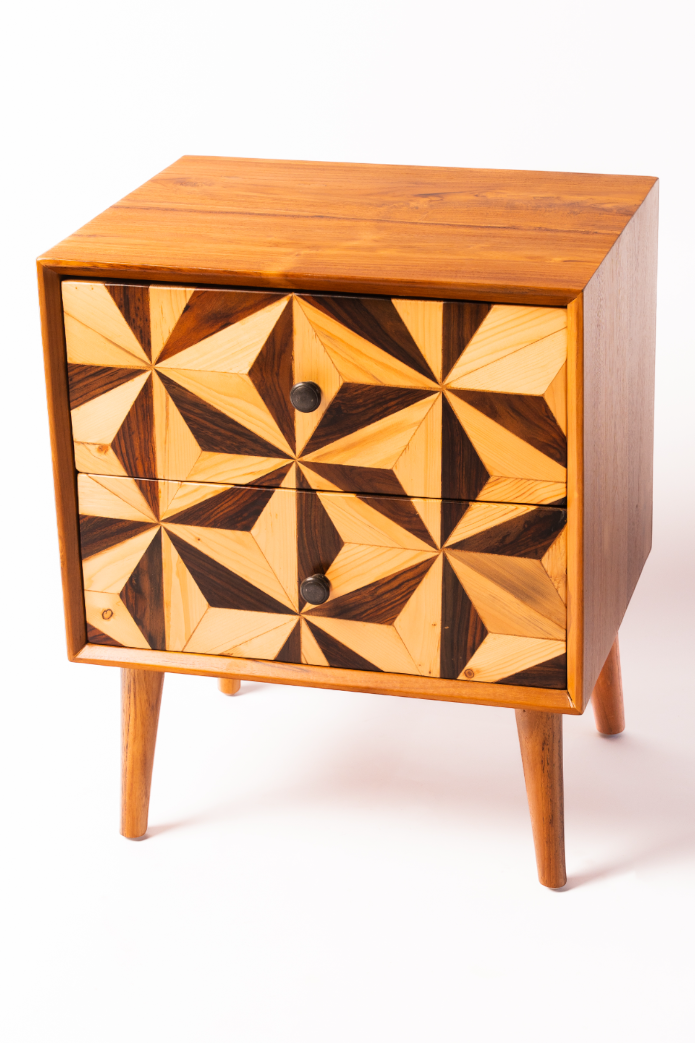 Bedside Table Kipas